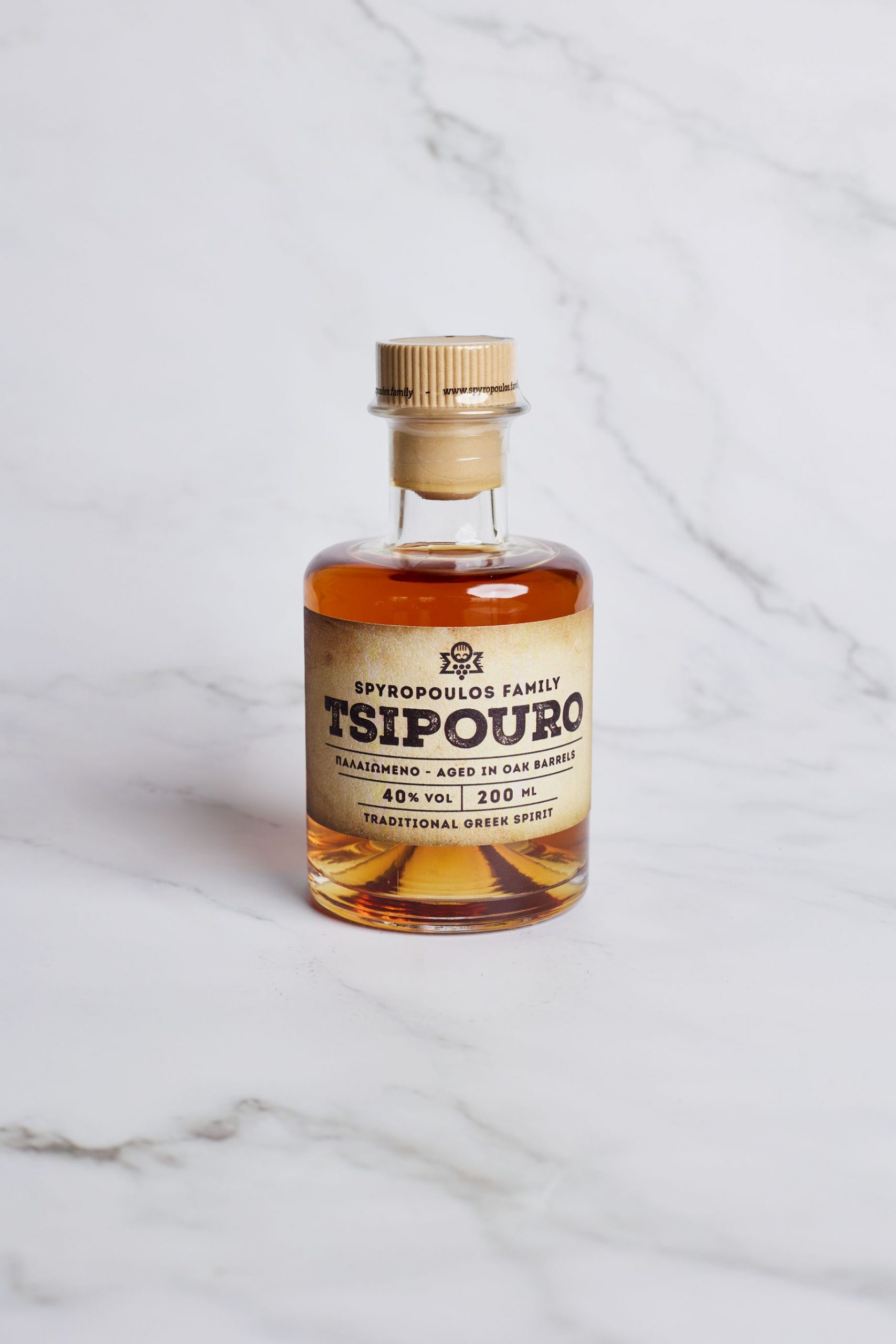 Παλαιωμένο Τσίπουρο Σπυρόπουλος 200ml - Μαρτάκης Τσεκούρας